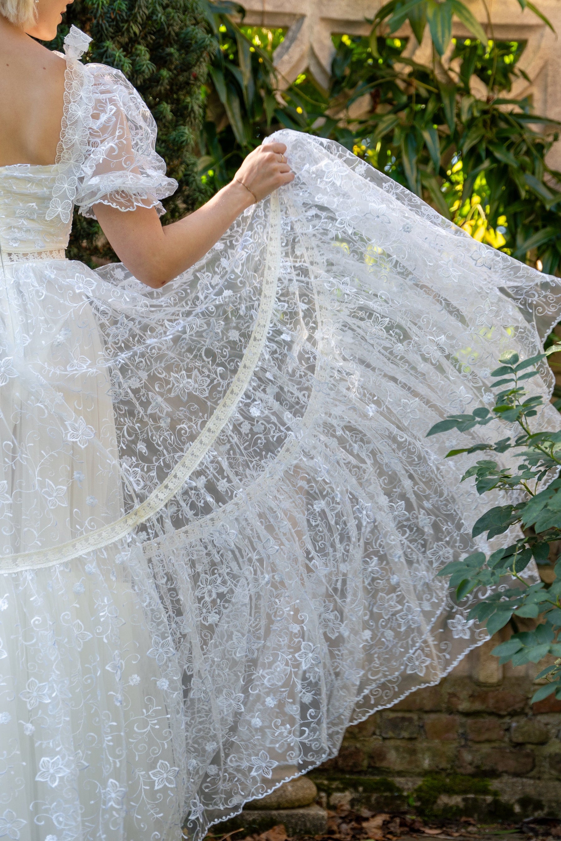 Pure Magic Gown – Fairy Tong